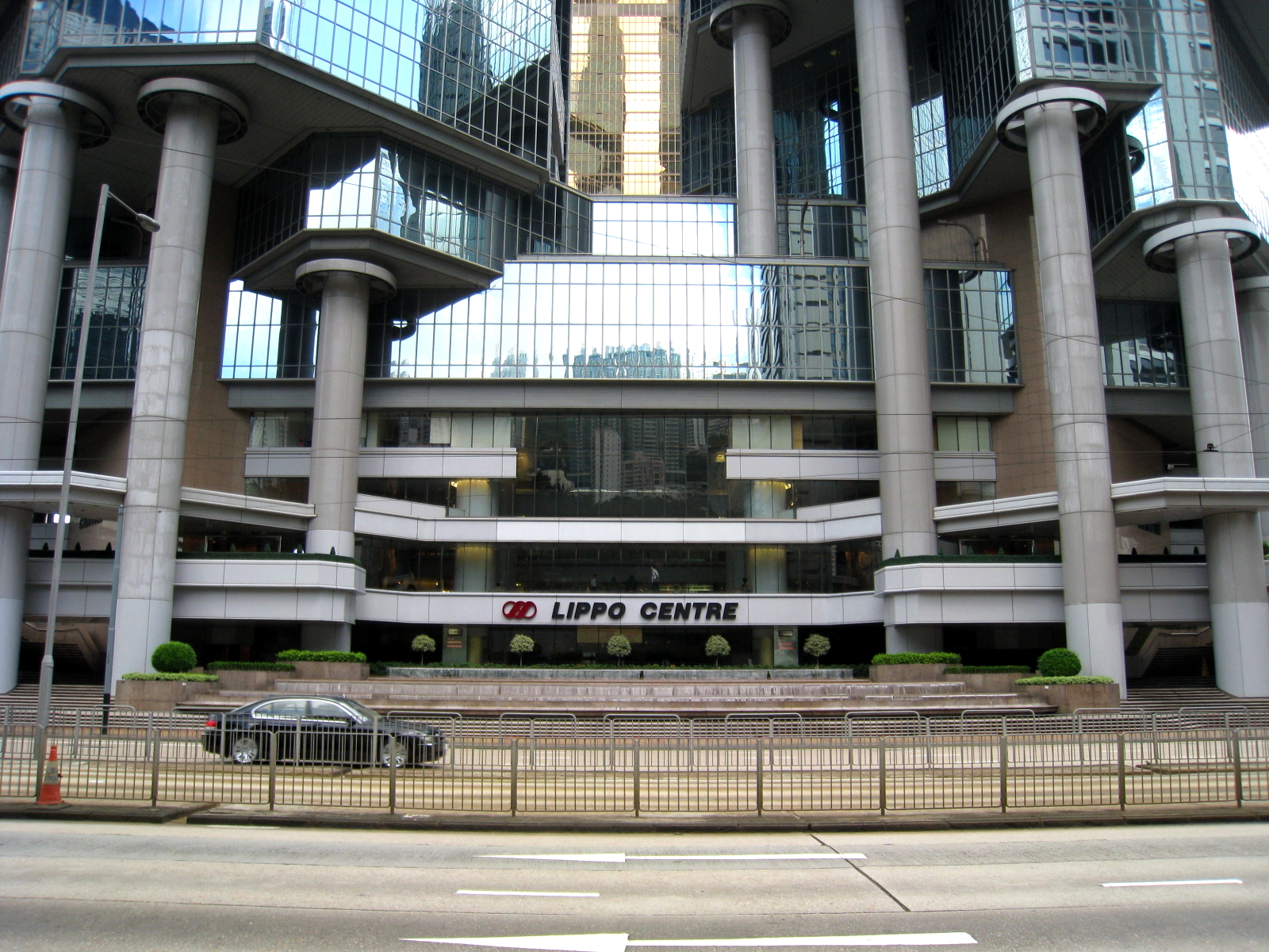 Hidden Architecture » Lippo Center - Hidden Architecture