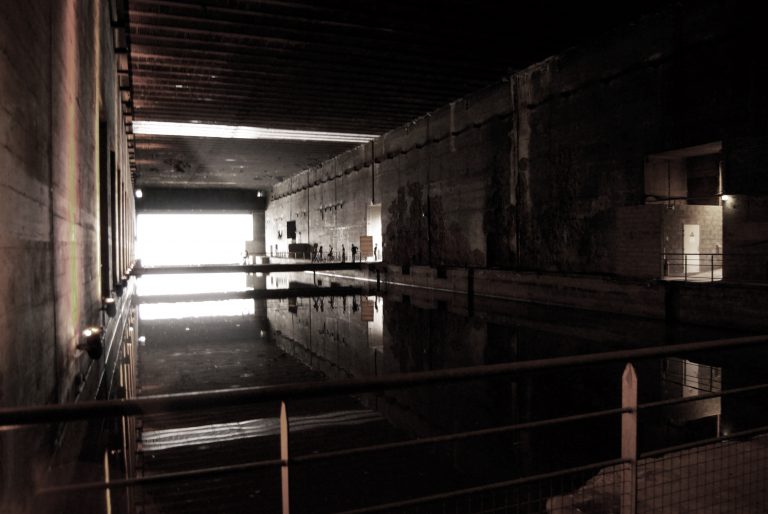 Hidden Architecture » La Base Sous-Marine - Hidden Architecture