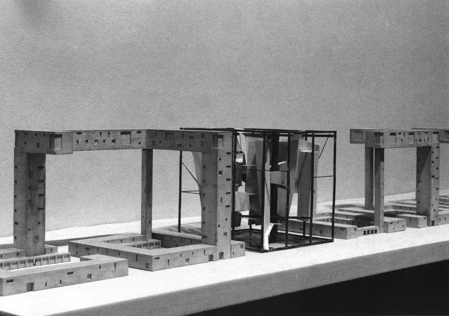 Hidden Architecture » Spatial Retaining Bars - Hidden Architecture