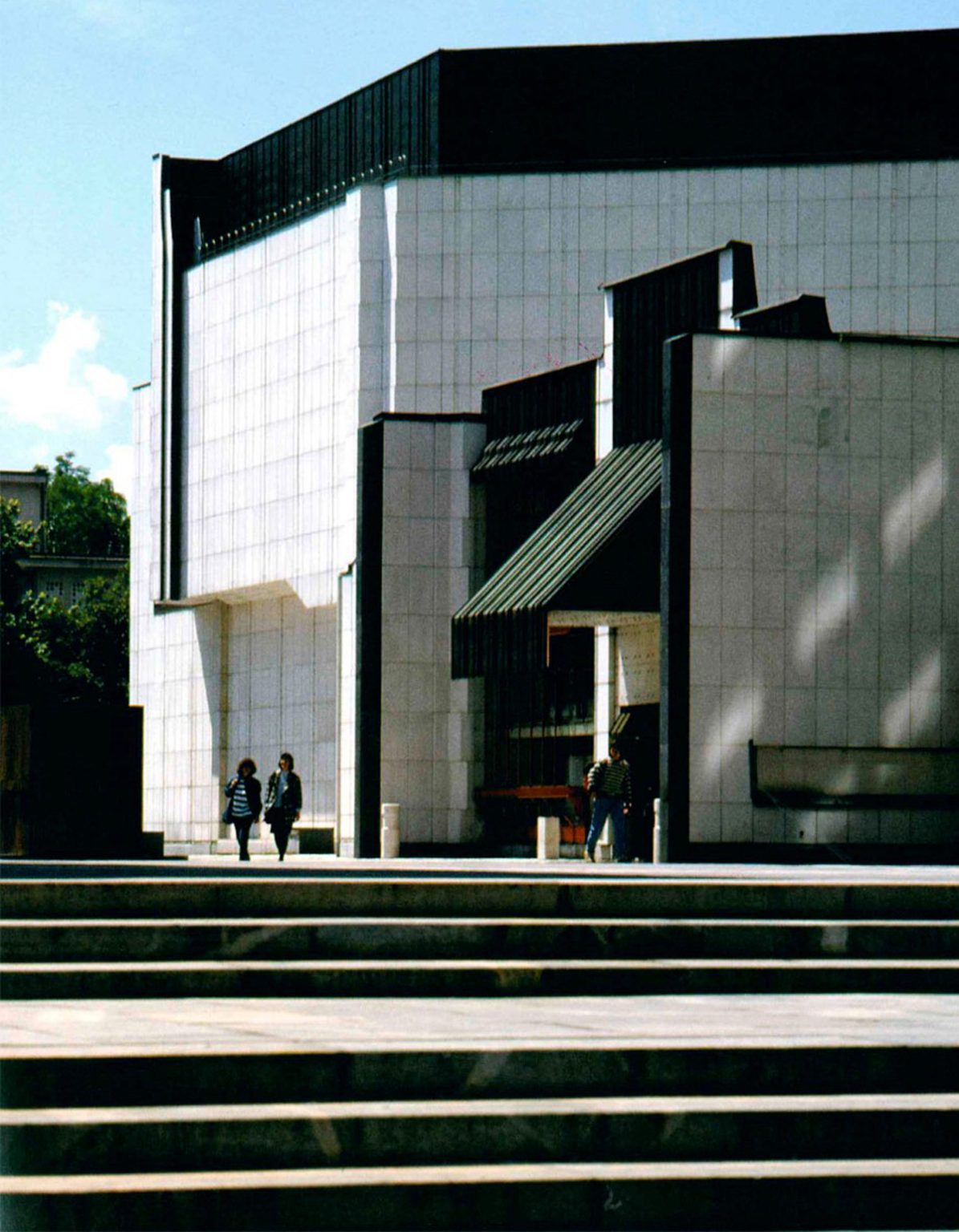 Hidden Architecture » Revolution Square - Hidden Architecture