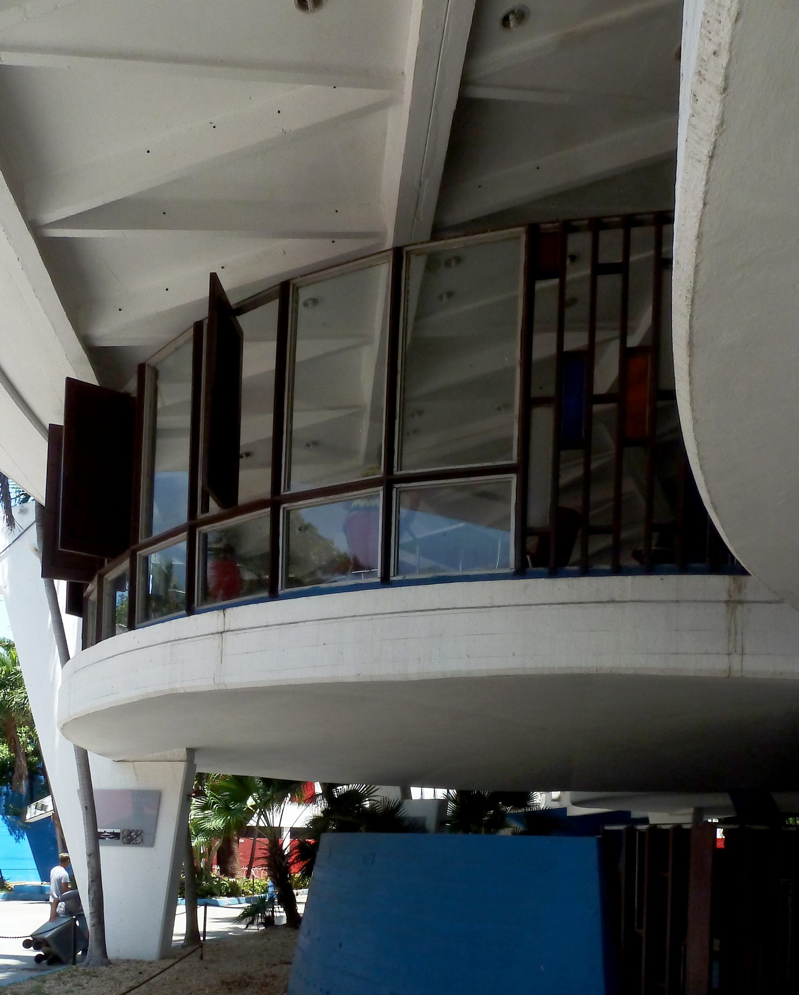 Hidden Architecture » Coppelia Ice-cream Building - Hidden Architecture