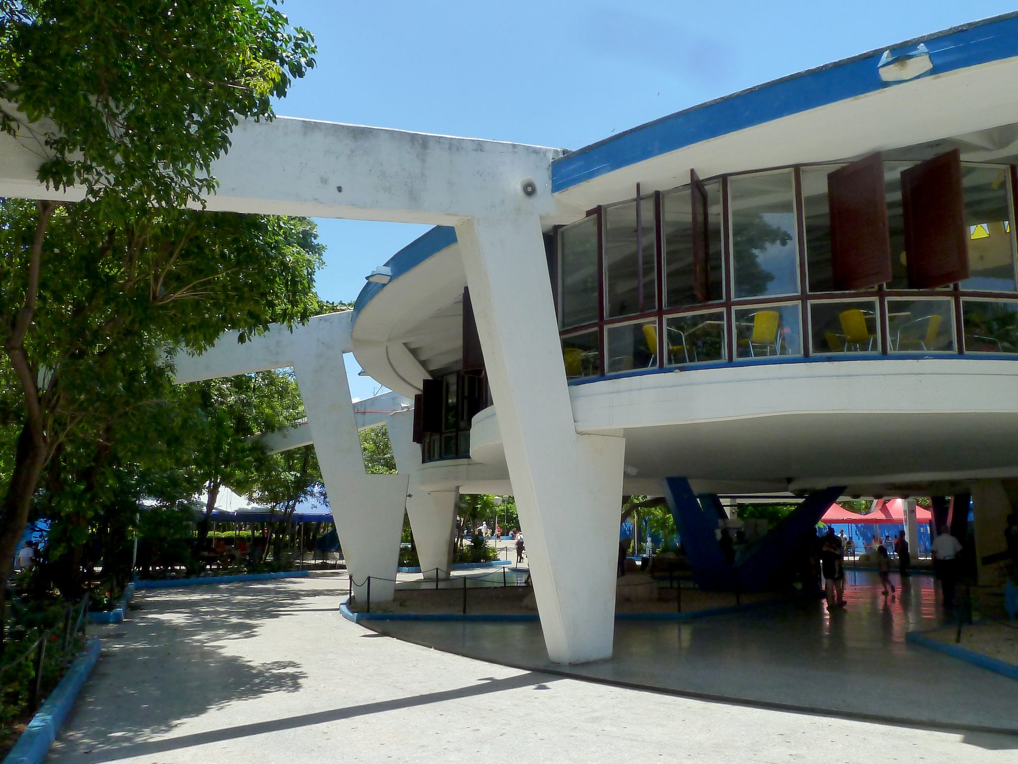 Hidden Architecture » Coppelia Ice-cream Building - Hidden Architecture